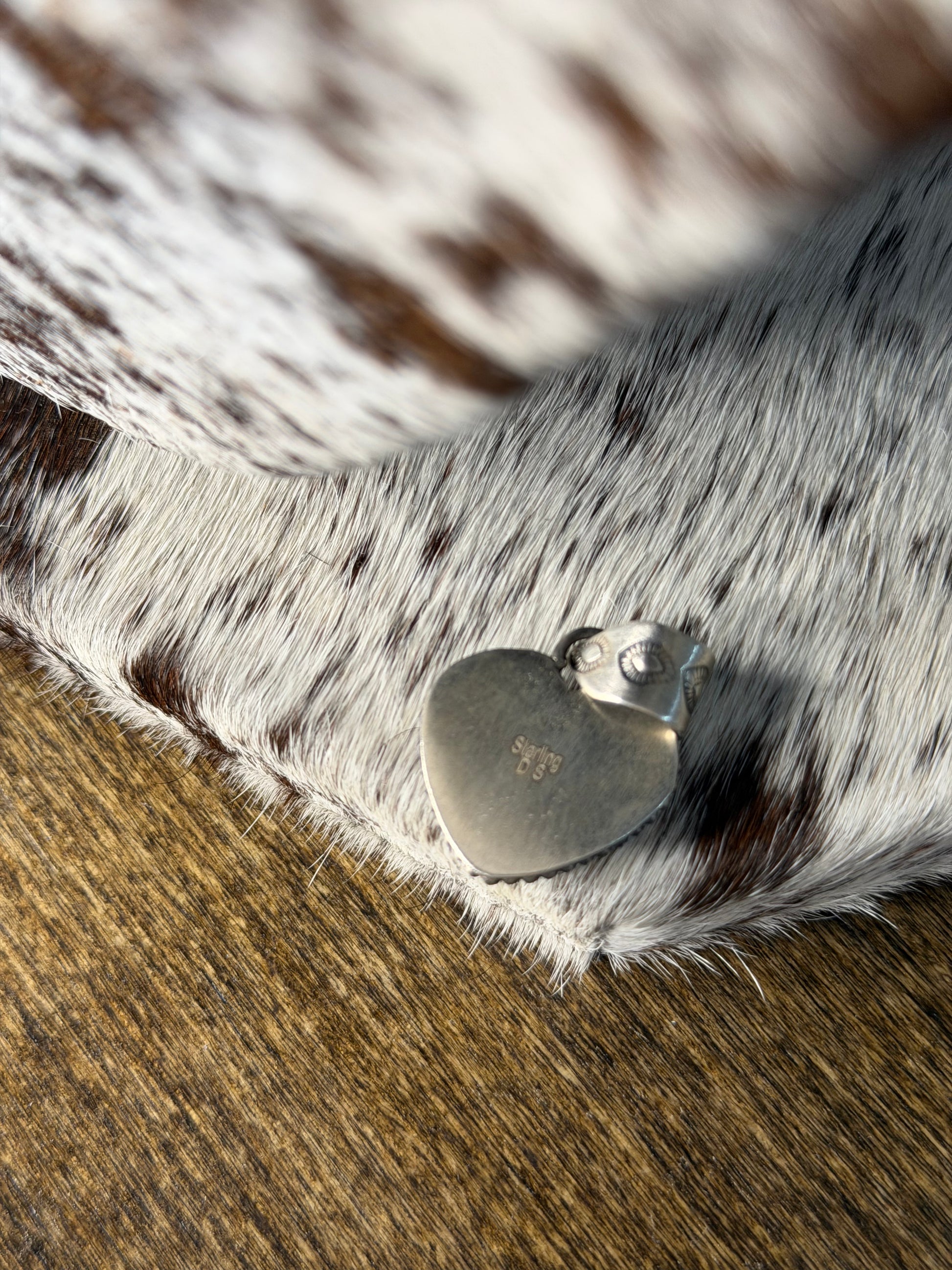 Ice Blue Dahlia Pendant – Burch's Western Outfitters